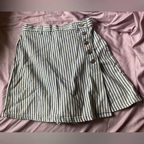 Copper Key | Shorts | Cream Blue Striped Skort By Copper Key Sz 7 ...